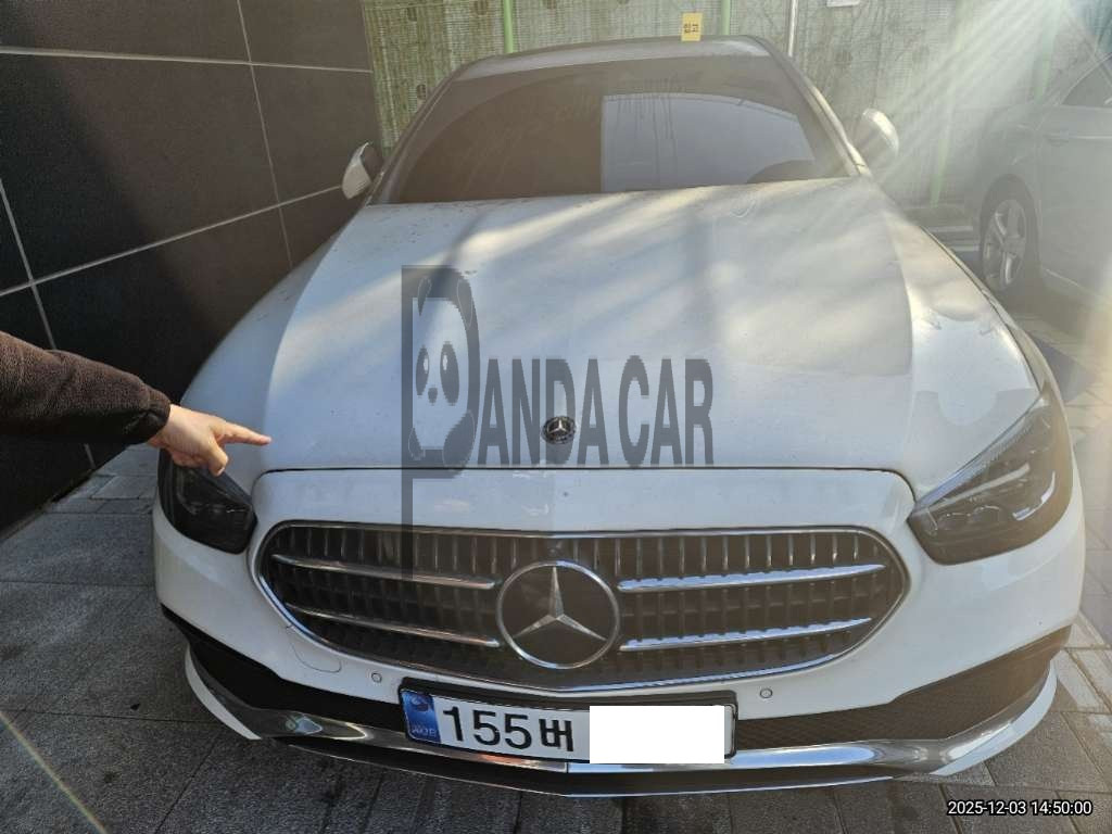 Mercedes-Benz E350 4MATIC - Panda Car
